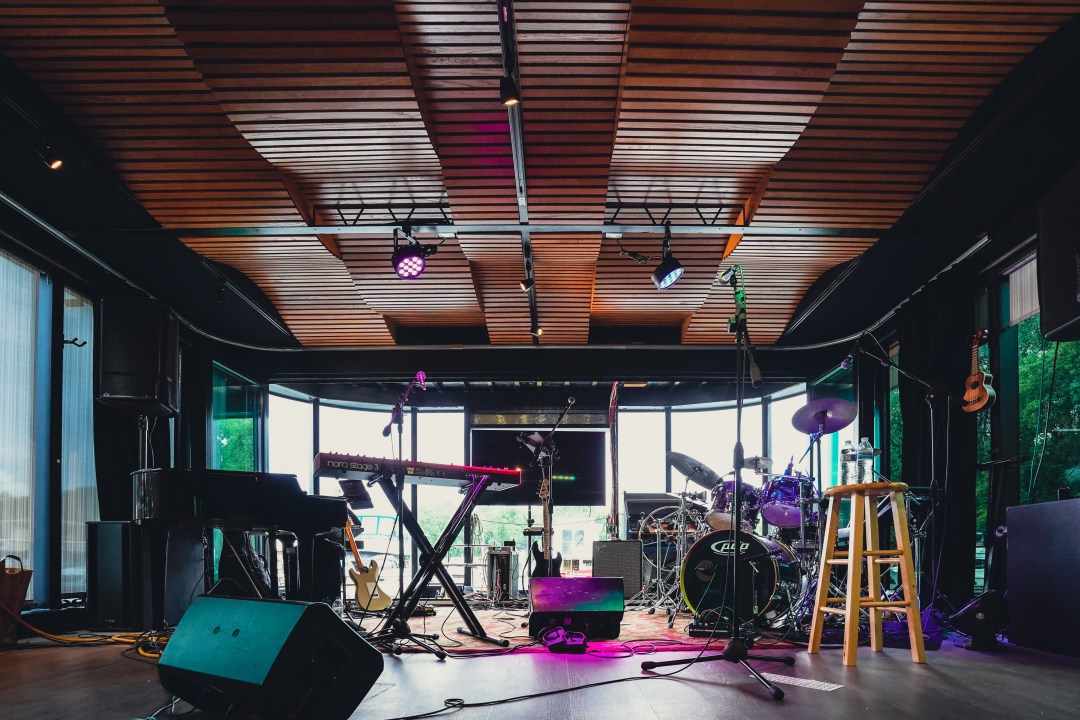 A Sunken Luxury Houseboat Was Resurrected Into This One-of-a-Kind ...