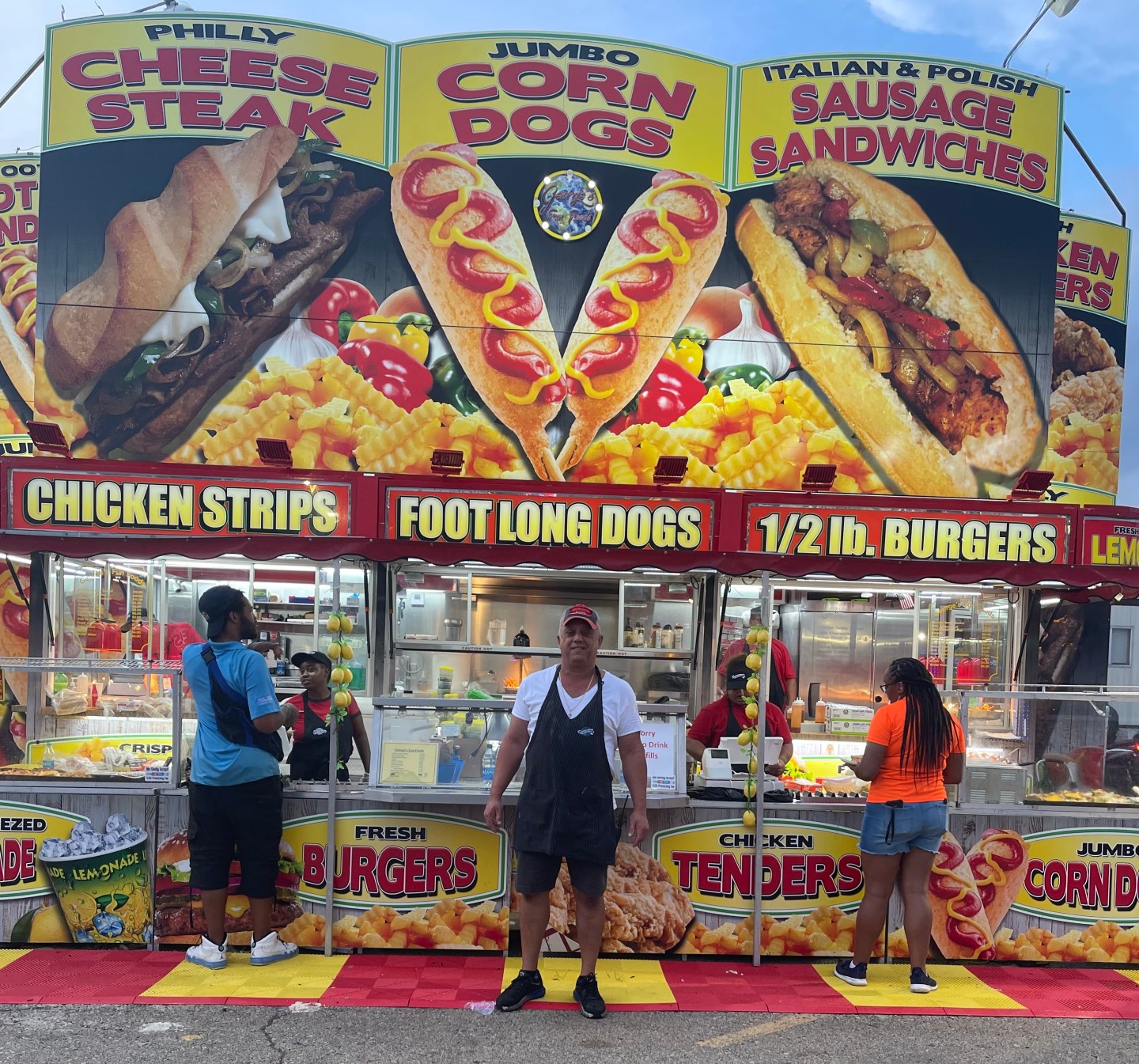 Inside the World of Traveling Carnival Workers Who Make the State Fair ...