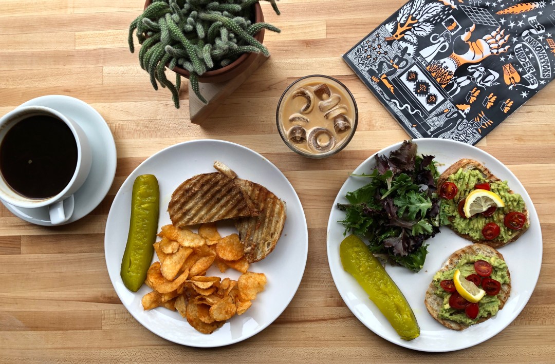 A New Lyn-Lake Cafe Makes Us... Kind of Hopeful for the Neighborhood ...
