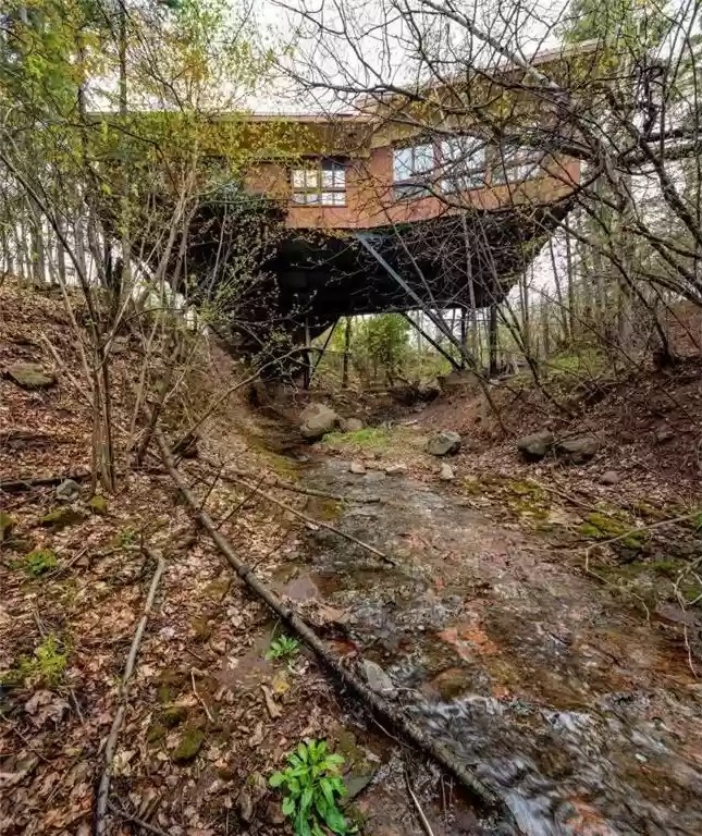 Wanna Buy a Floating Duluth House with an Underground Pool? - Racket