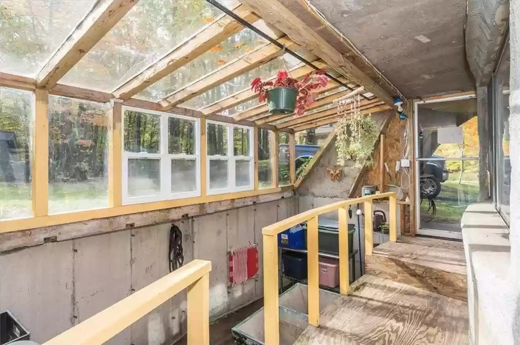 Wanna Buy a Prepper-Friendly Hobbit Compound Near Lake Superior? - Racket