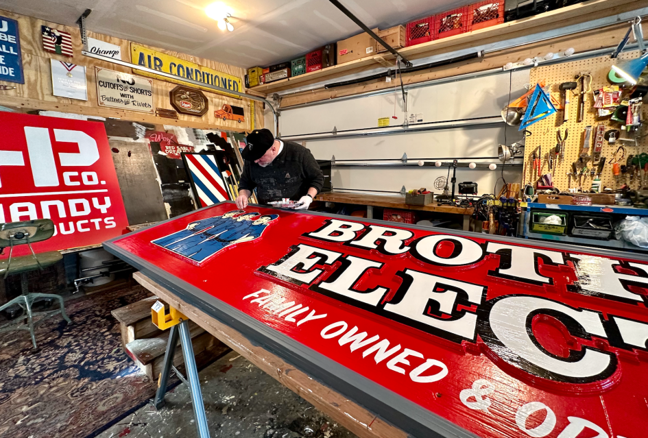 How Minneapolis's Sign Painters Keep the City's Spirit Alive - Racket