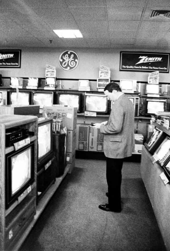 36 Photos of the Charred, Soon-to-Be-Demolished Lake Street Kmart from ...
