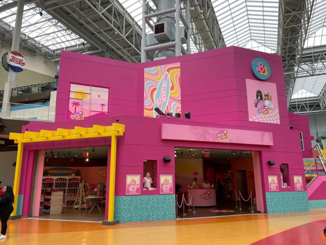 'Freelance Journalist Barbie' Visits MOA's Malibu Barbie Cafe - Racket