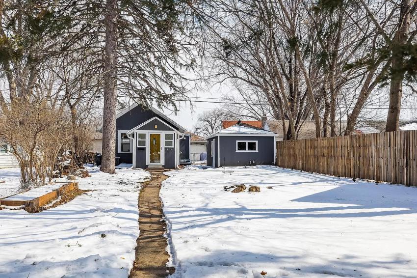 Wanna Buy Jeremy Messersmith's Tiny House, Arguably the Tiniest One in ...