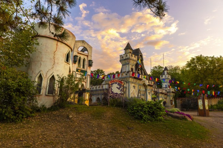 A Chronic Hater Attempts to Enjoy the Minnesota Renaissance Festival ...