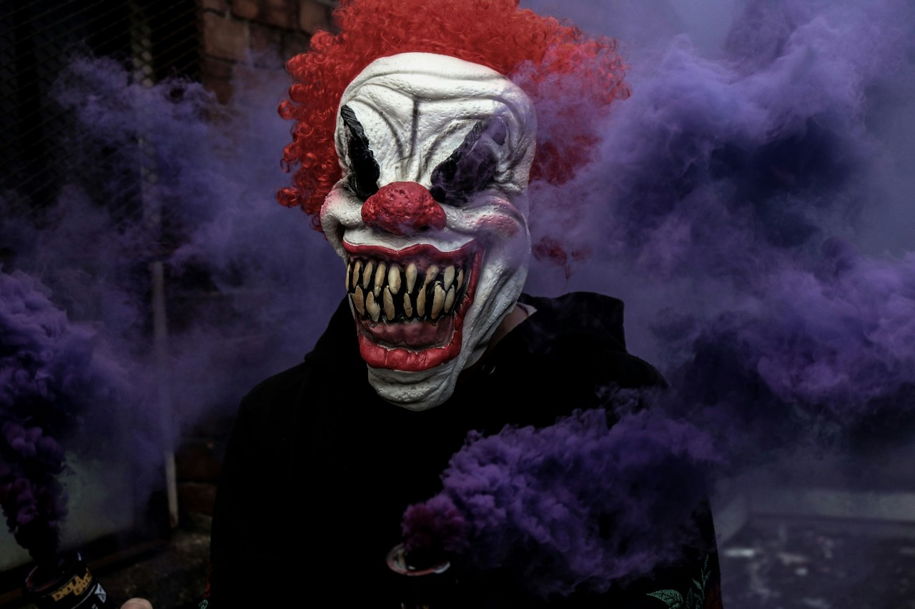 The Clown Car Needs More Clowns: ICE Desperate For New Recruits - Racket