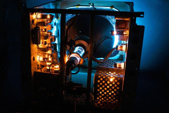 I Want My CRT: The 'Insane' Demand for Giant Old-School TVs, Explained ...