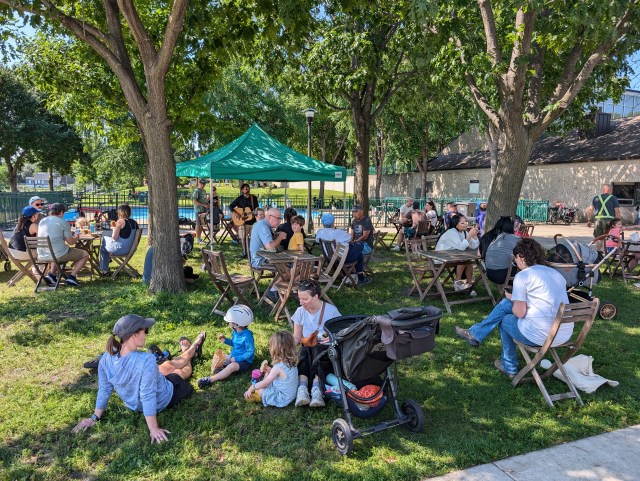 A Guide to the Kingfield Farmers Market From its Biggest Fan - Racket